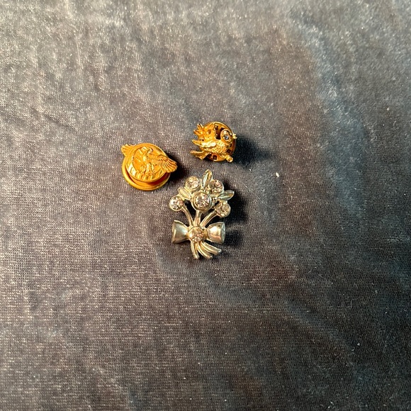 Jewelry | Vtg Pins | Poshmark